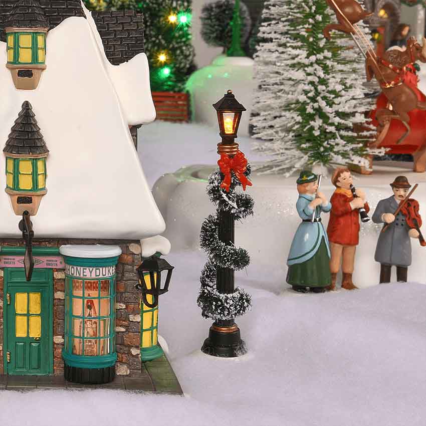 Small Town Street Lamps - Village Lighting by Department 56