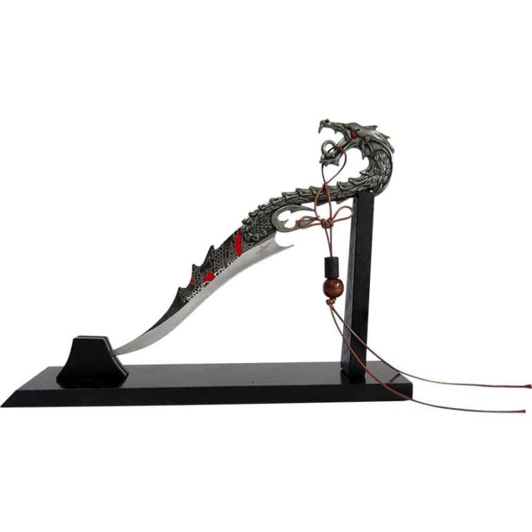 Dragon Daggers and Dual Blades - Dark Knight Armoury